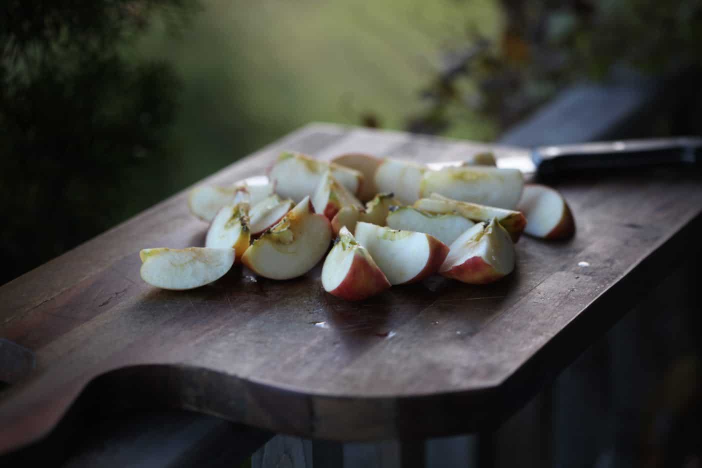 How To Make Apple Cider With A Press - Farmhouse & Blooms